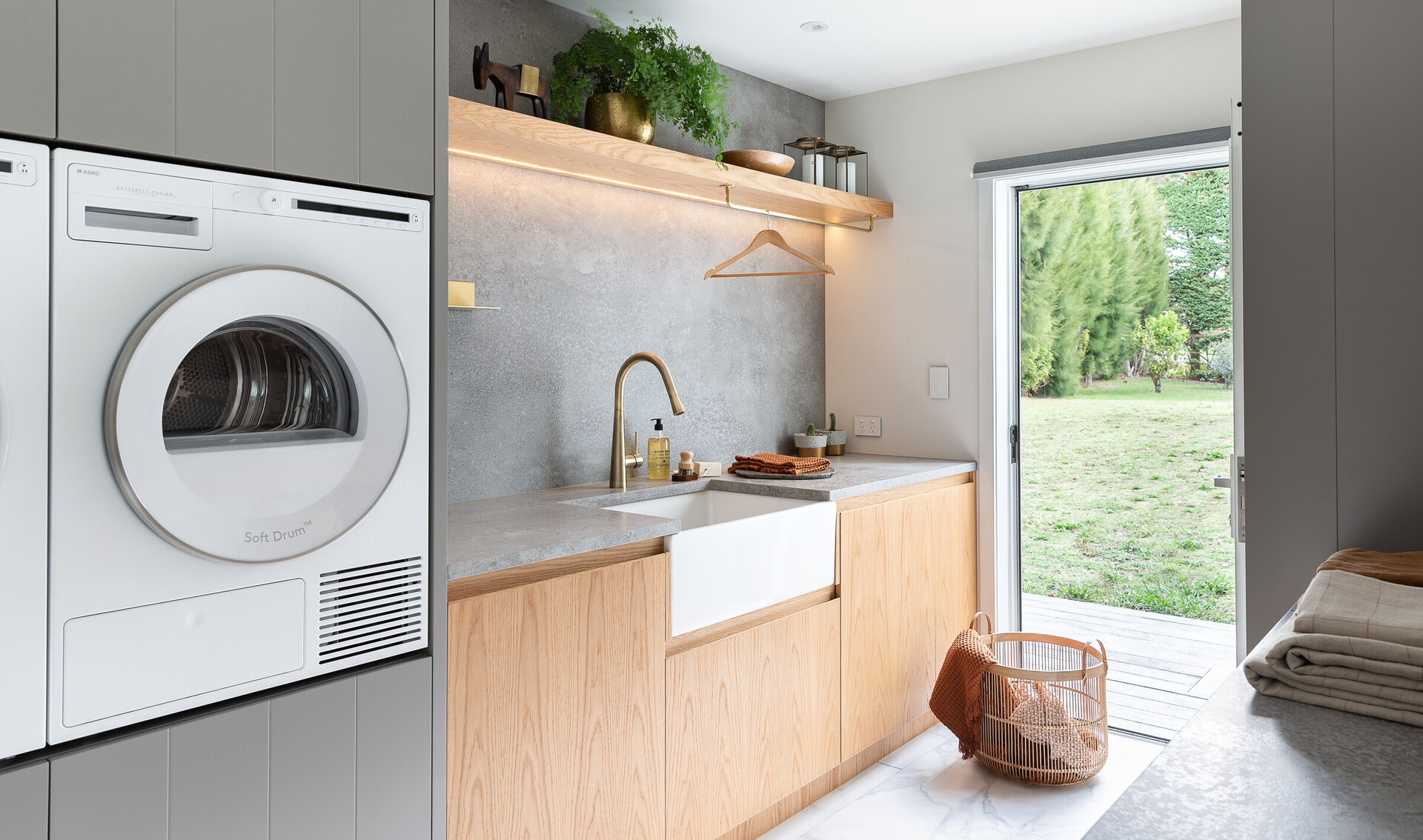 'Scandinavian Purity' Kitchen & Interior Design | Karaka | Du Bois ...